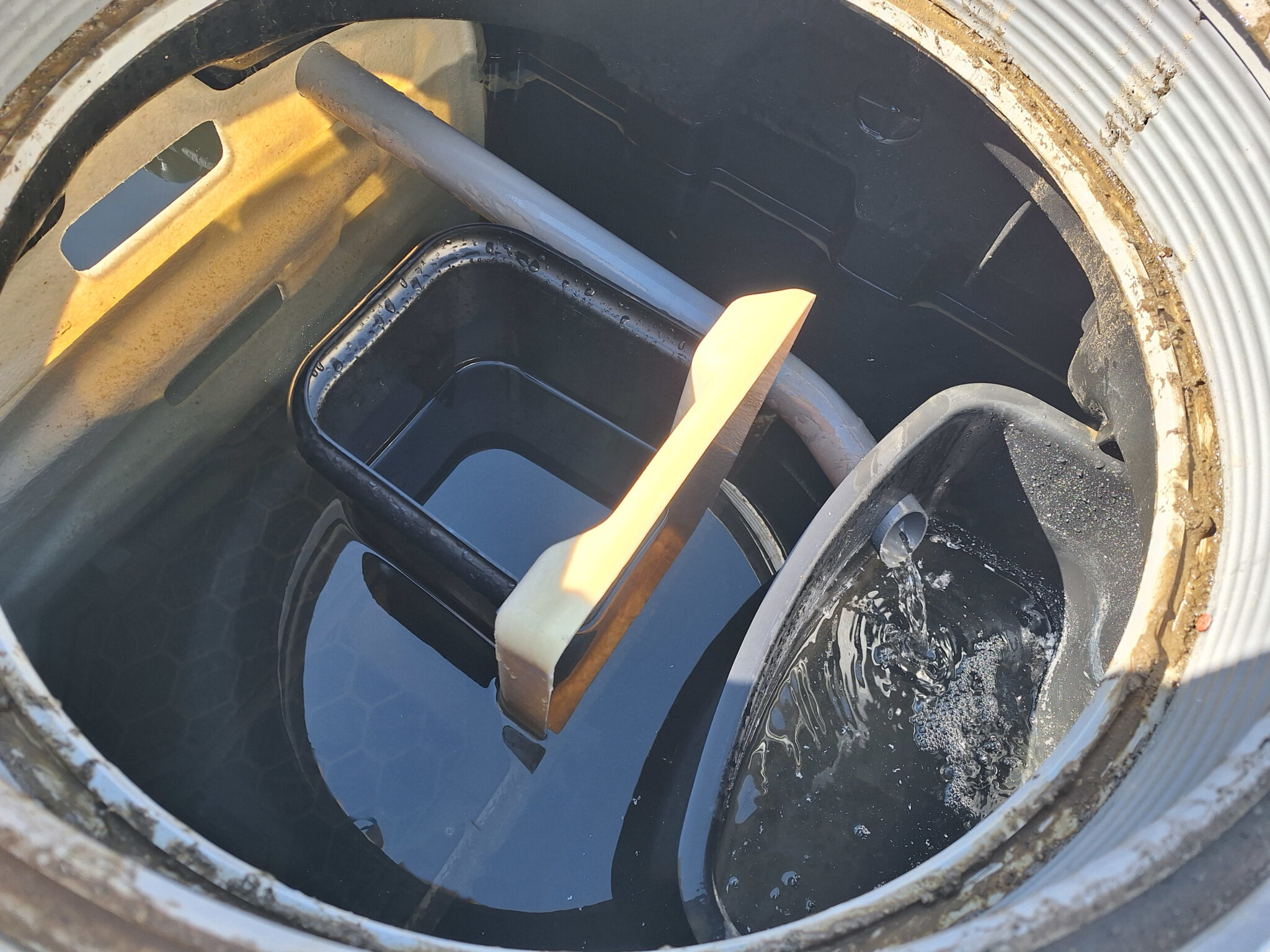 ハウステック 浄化槽 KRS-5A型 | 初心者のための浄化槽管理士 実践ガイド | 浄化槽ワークス