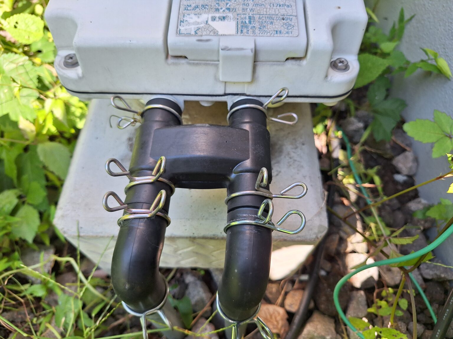 ハウステック KGR2-5型 浄化槽が満水状態に！対処方法と注意点を解説 | 初心者のための浄化槽管理士 実践ガイド | 浄化槽ワークス