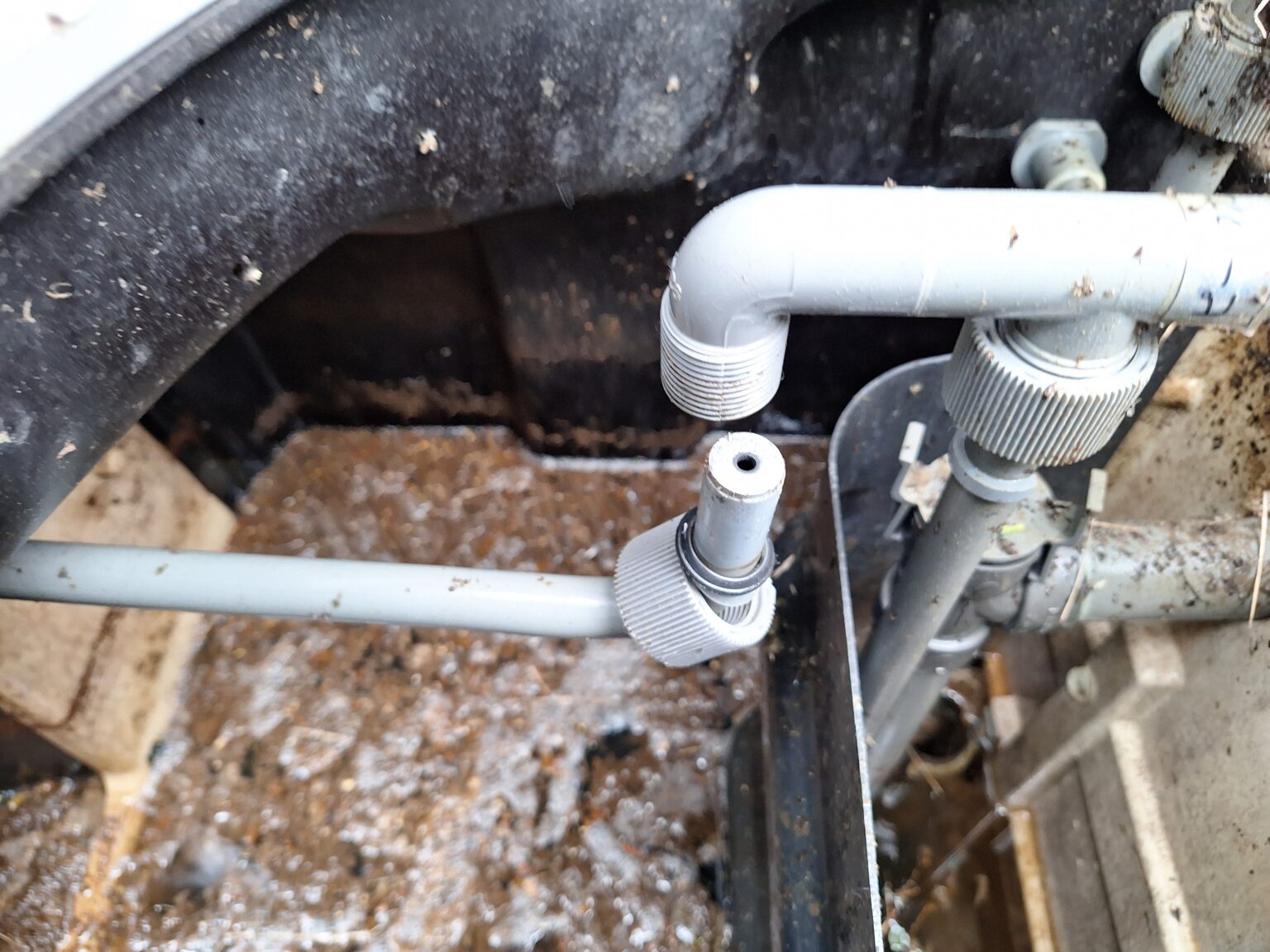 ハウステック KTG-5型 浄化槽の汚泥貯留部のばっ気が止まってる！対処方法を解説 | 初心者のための浄化槽管理士 実践ガイド | 浄化槽ワークス