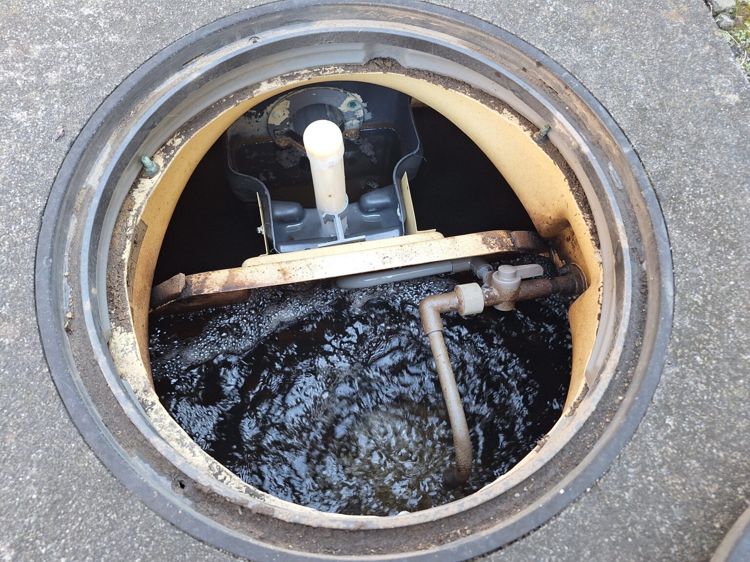 フジクリーン 浄化槽 CFⅡ-7型 | 初心者のための浄化槽管理士 実践ガイド | 浄化槽ワークス