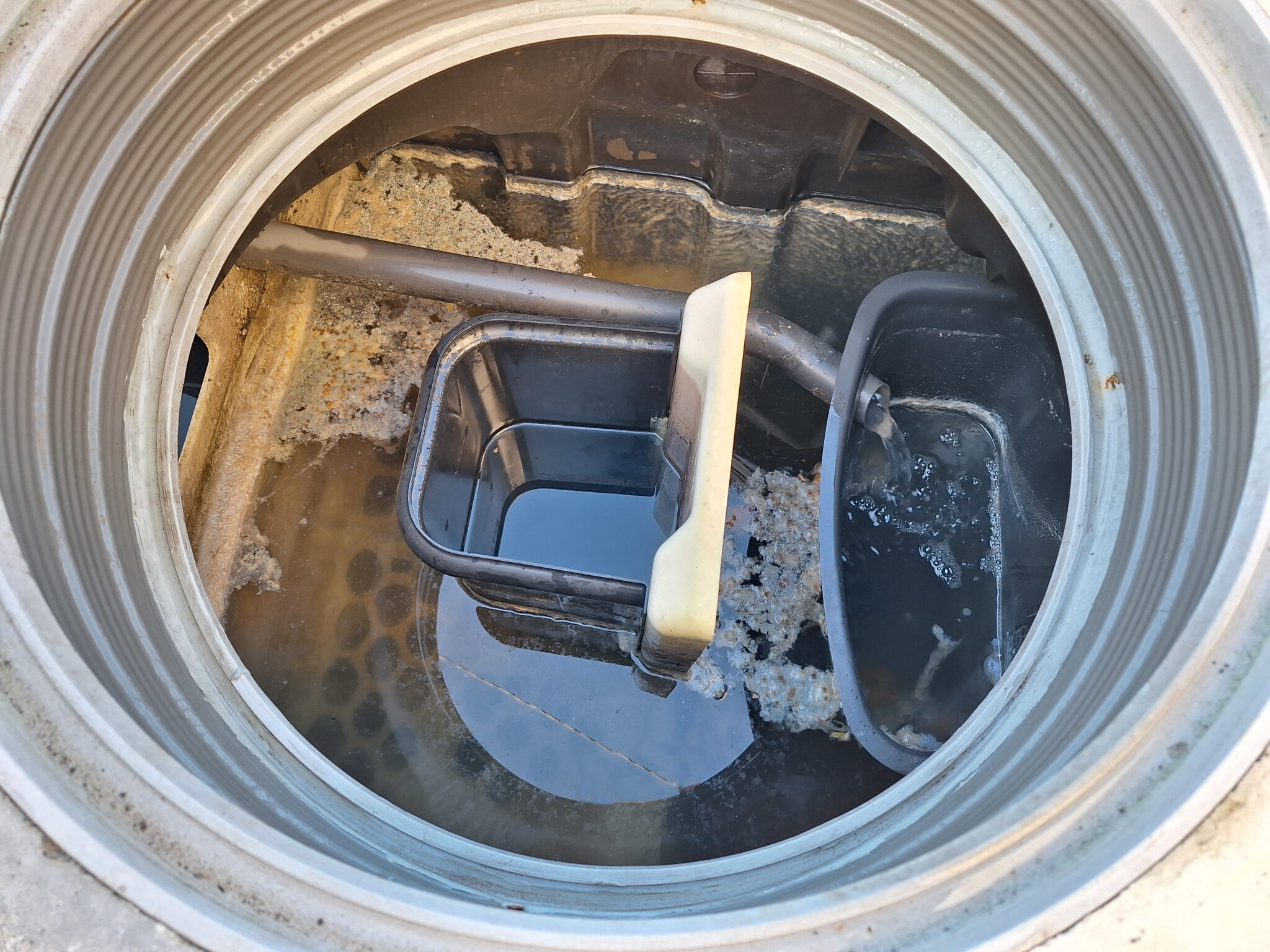 ハウステック 浄化槽 KRS-5A型 | 初心者のための浄化槽管理士 実践ガイド | 浄化槽ワークス